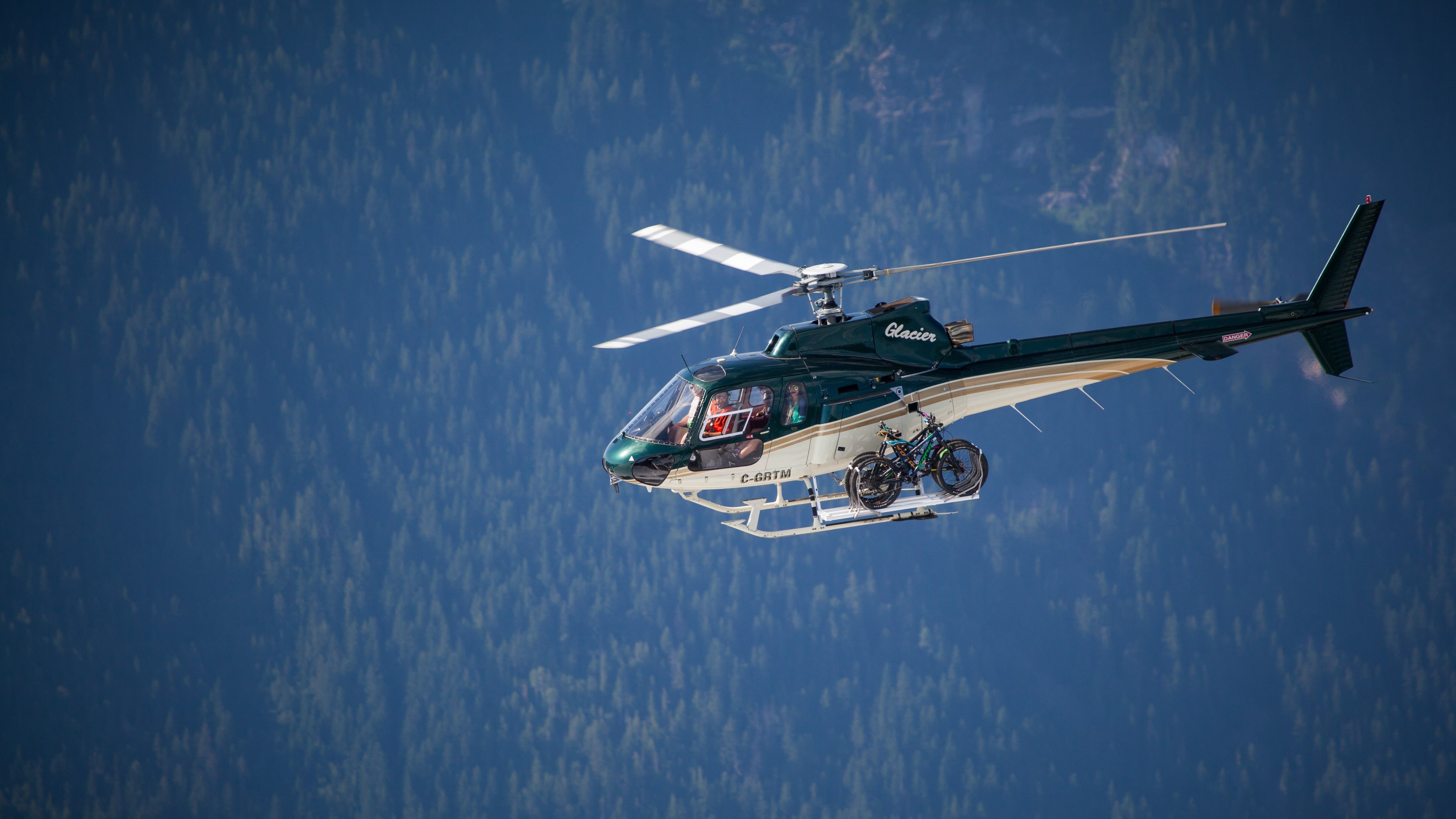 Revelstoke Heli-Biking – Glacier Helicopters
